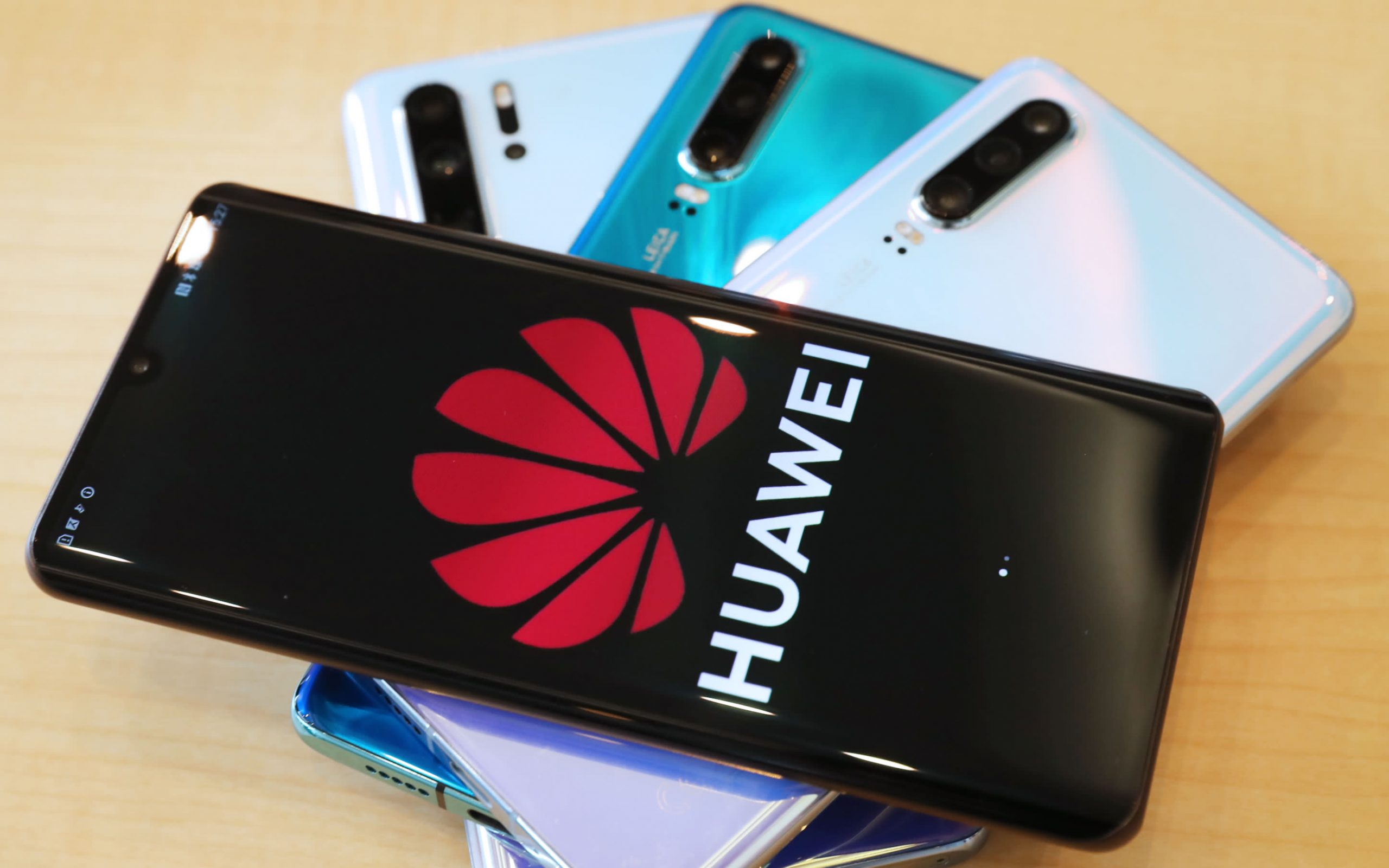 Baper Gara-Gara Ini, Taiwan Blokir Penjualan Ponsel Huawei - TIKTAK.ID