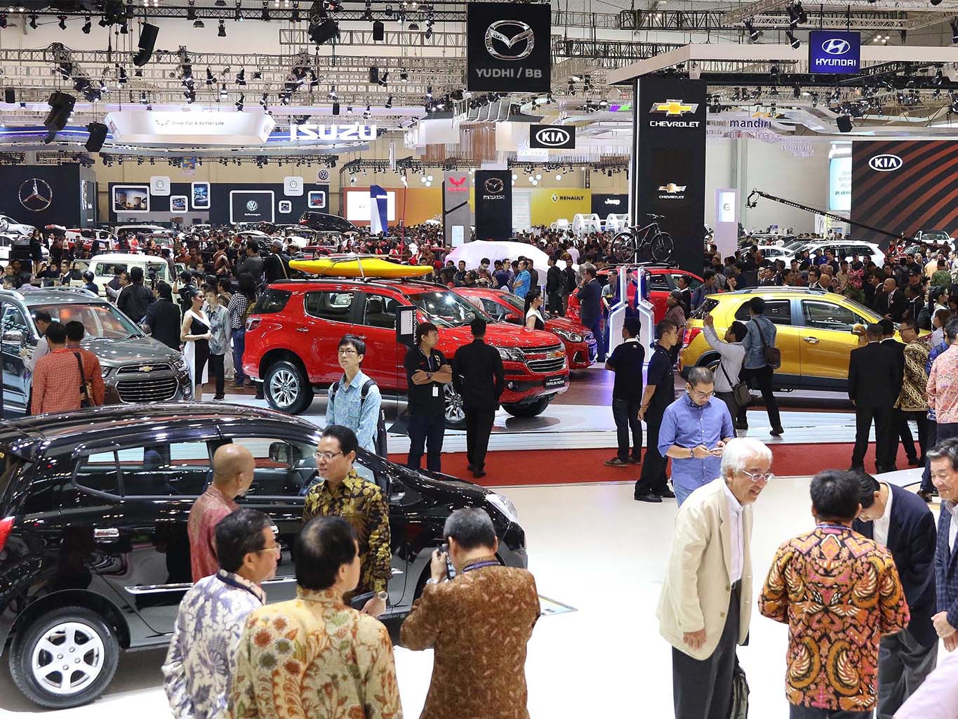 Gaikindo: Pasar Mobil Indonesia Anjlok Gara-Gara Duel Prabowo vs Jokowi ...