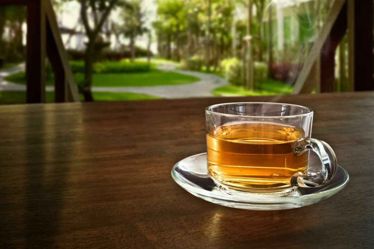 Dibandingkan Teh Manis, Teh Tawar Ternyata Lebih Menyehatkan - TIKTAK.ID