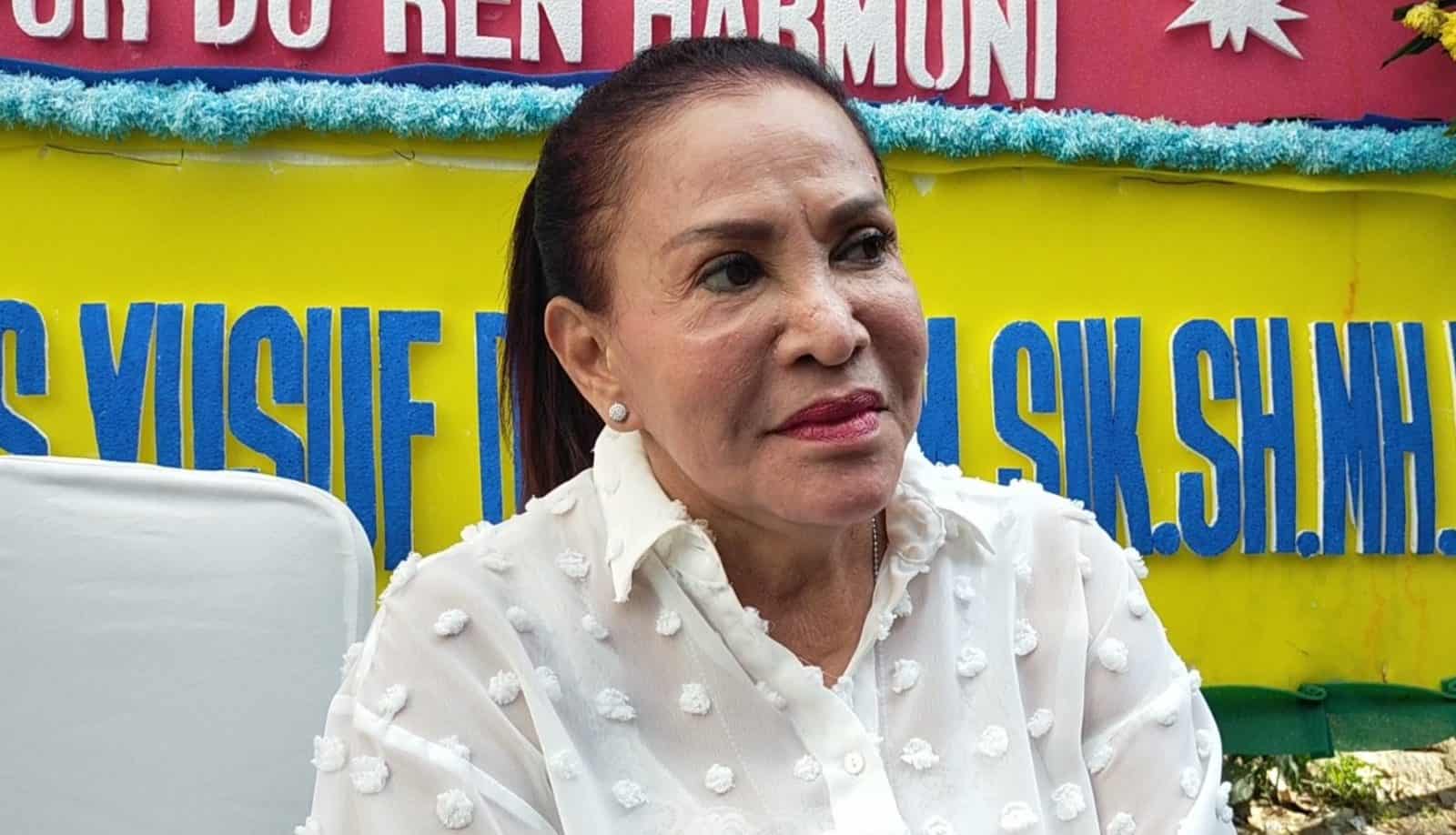 Tak Ada Pekerjaan Lagi, Mpok Atiek Jualan Puding Kelapa di Harmoni ...